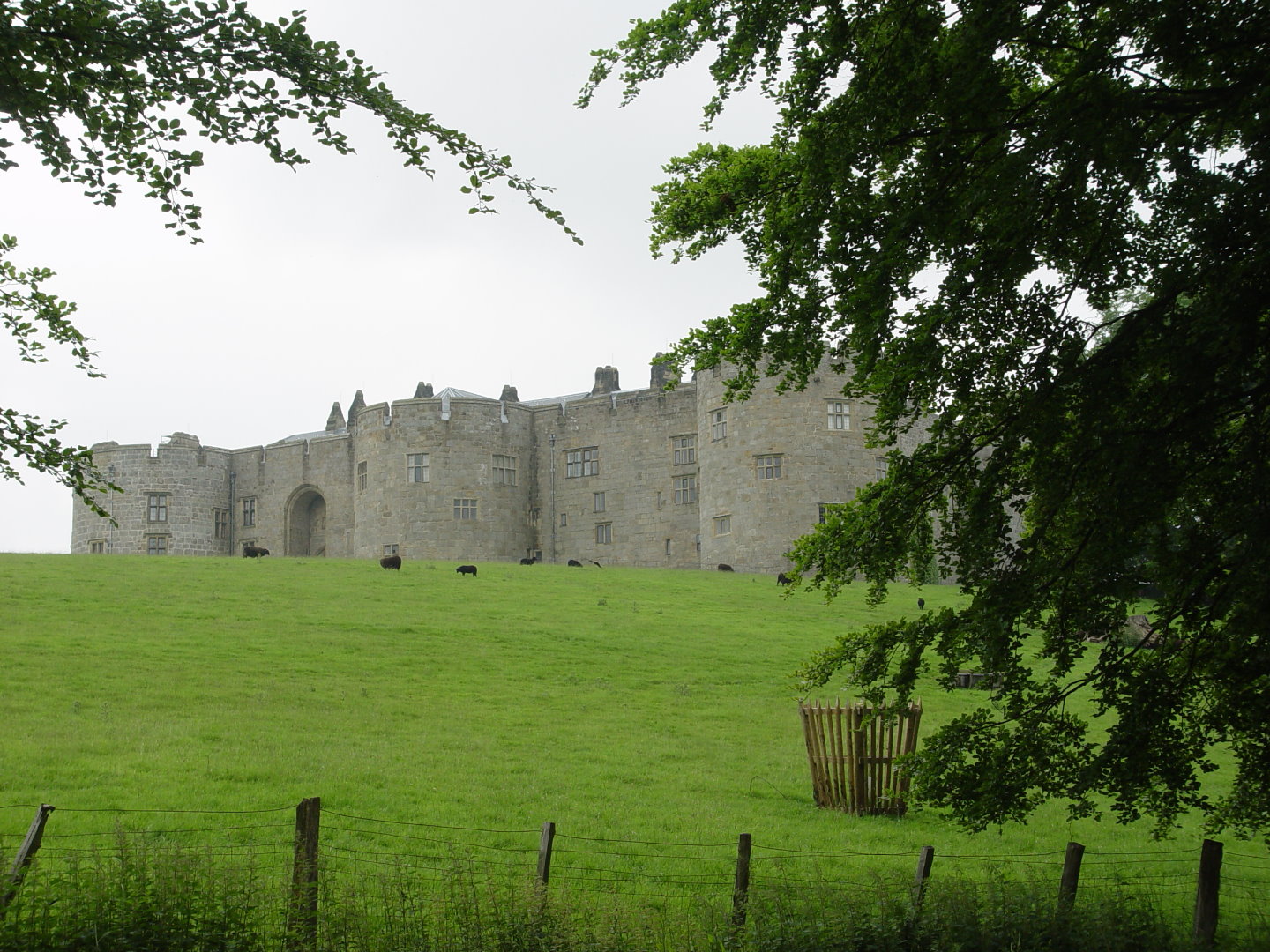 Photos of Chirk Castle and Grounds - 1440 x 1080 pixels