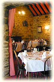 The Hand Hotel Llanarmon