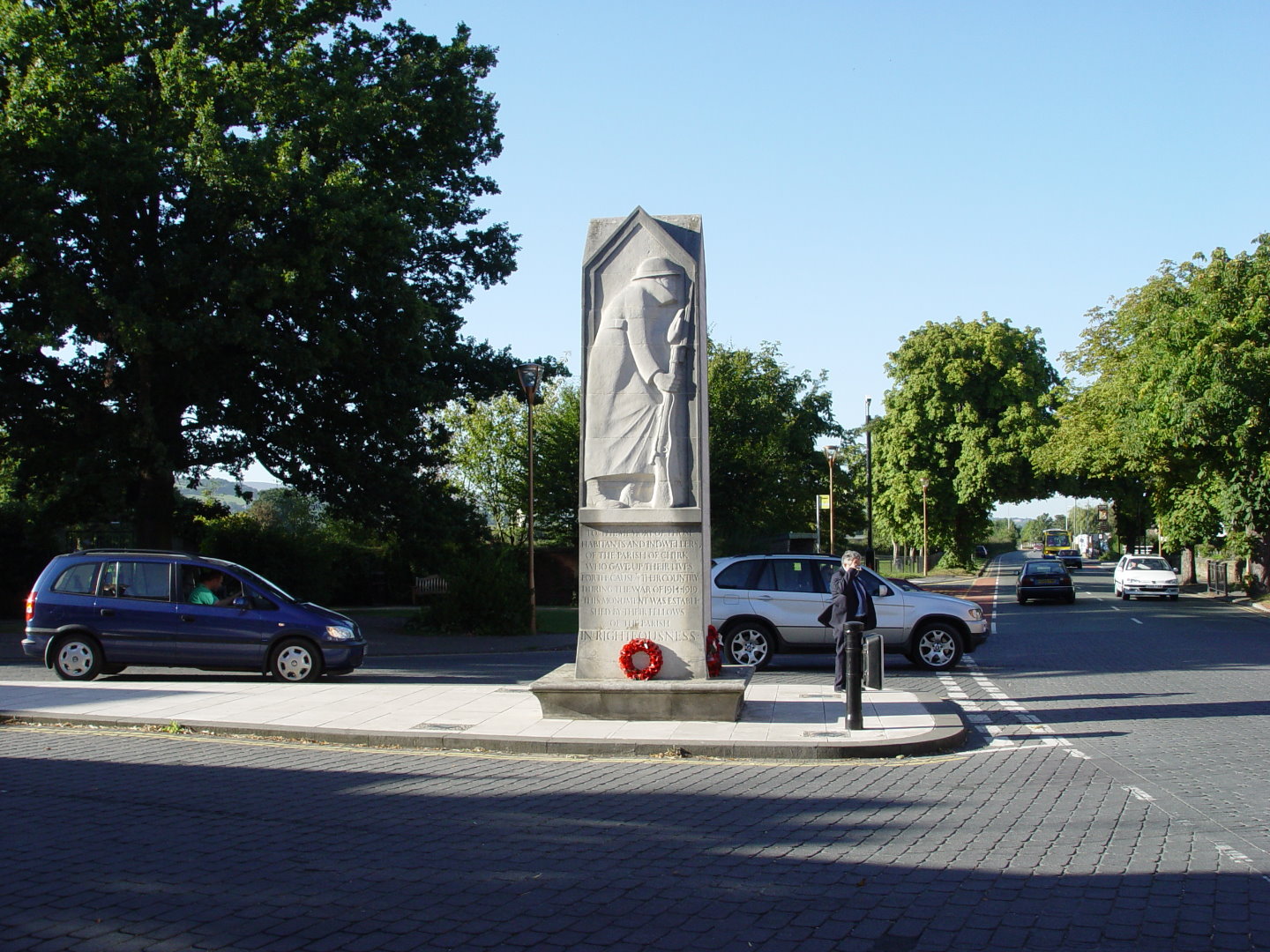 Photos of Chirk Town Centre - 1440 x 1080 pixels